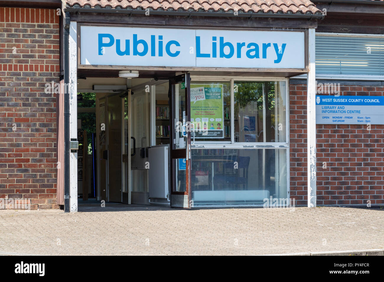 Library, Billingshurst, West Sussex, UK Stock Photo - Alamy