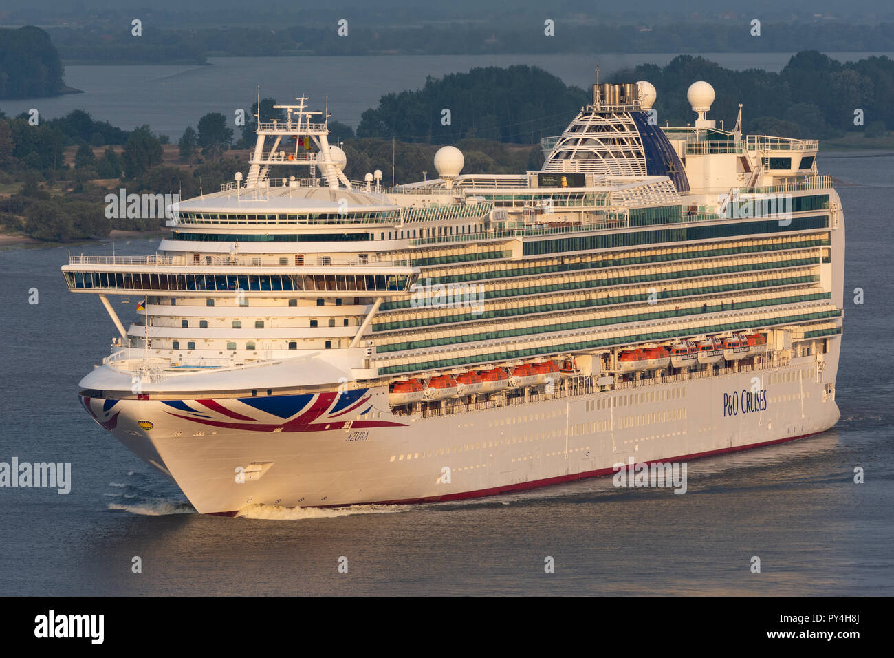 Cruise ship azura hi-res stock photography and images - Alamy