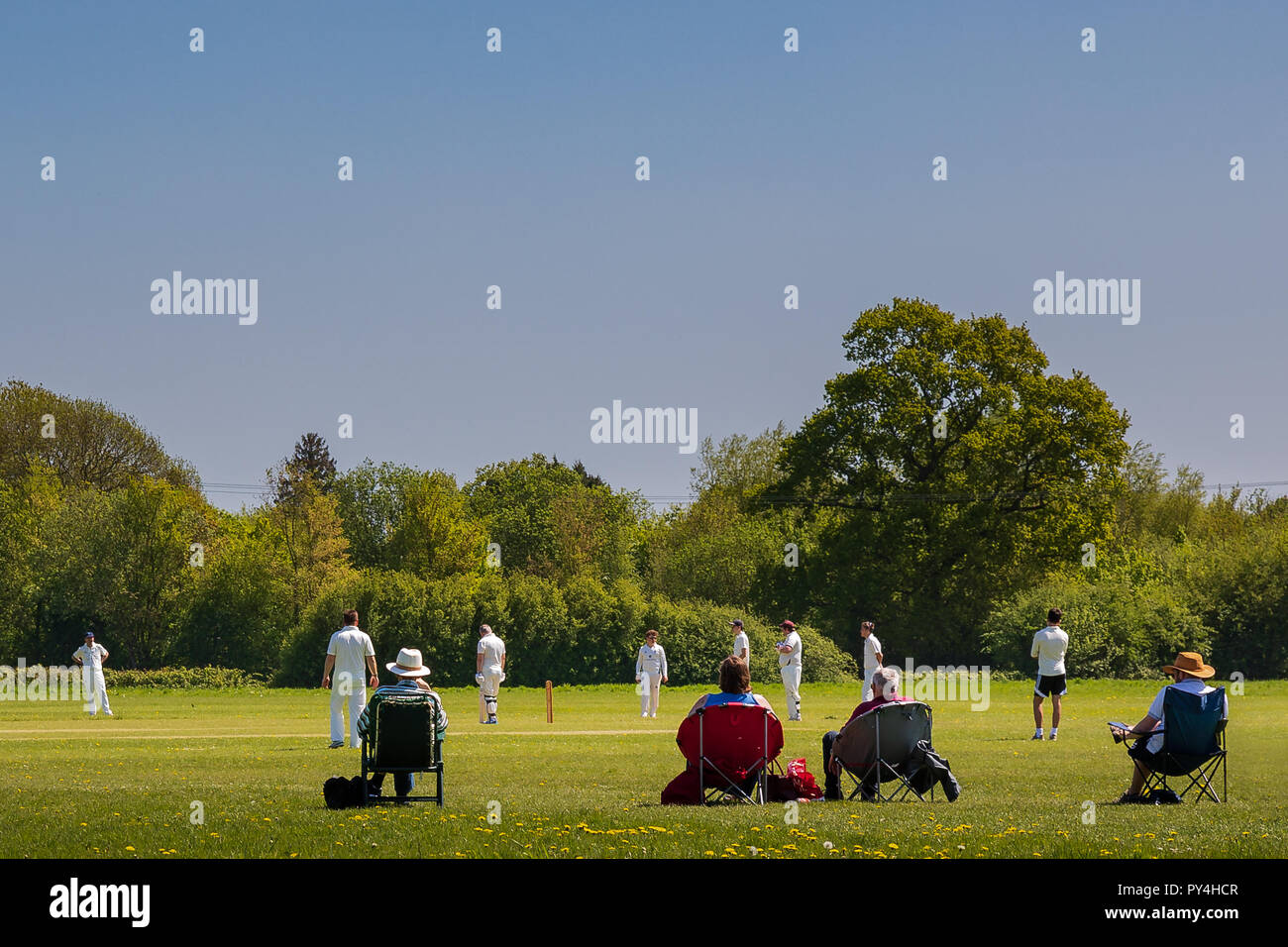 Village cricket uk hi-res stock photography and images - Alamy