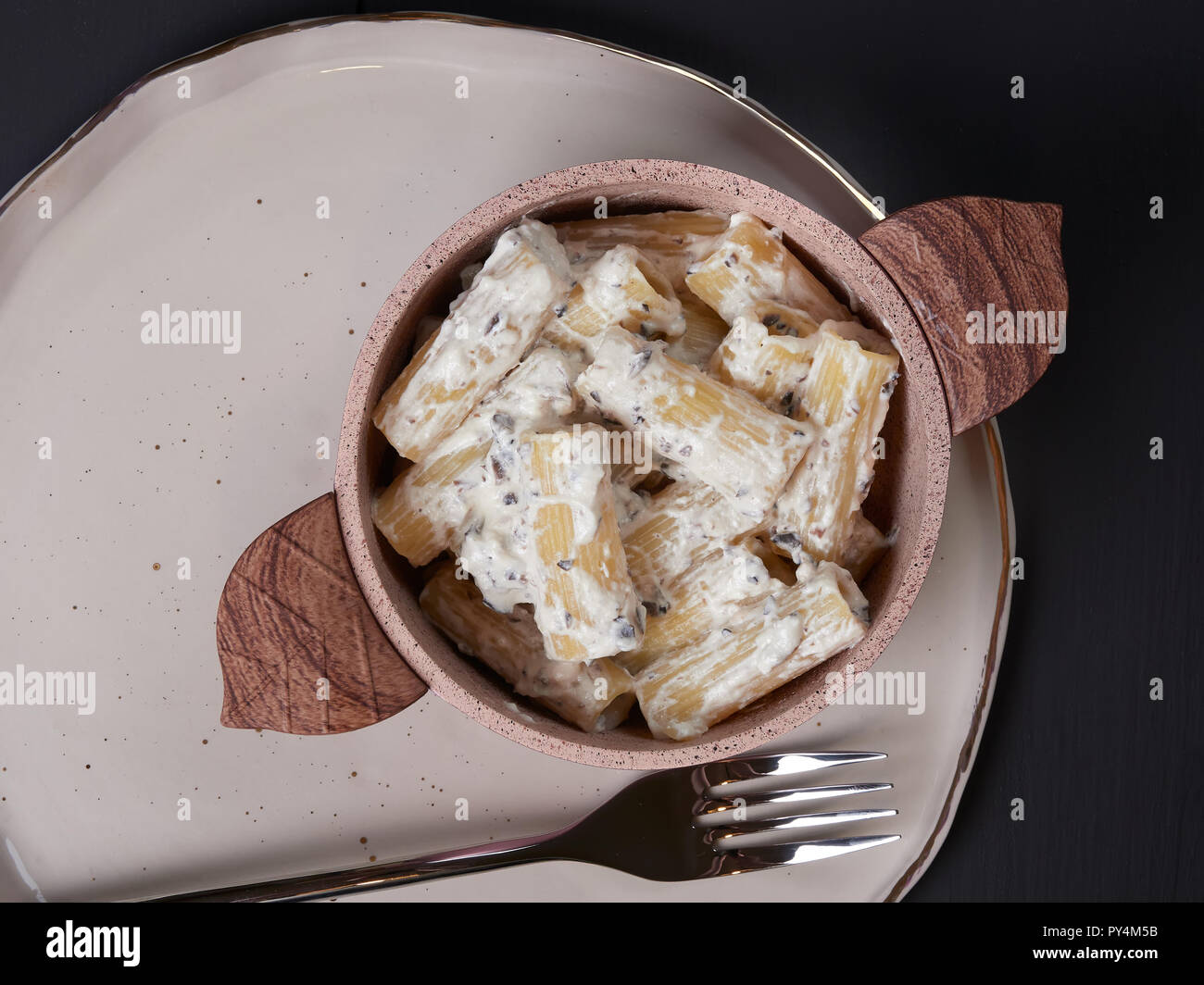 Ash plate hi-res stock photography and images - Alamy