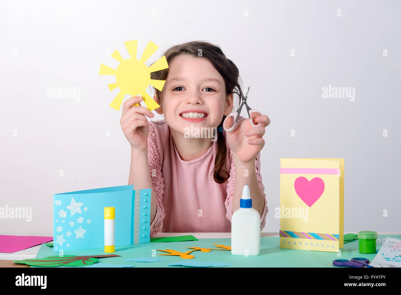 Collage art paper child hi-res stock photography and images - Alamy