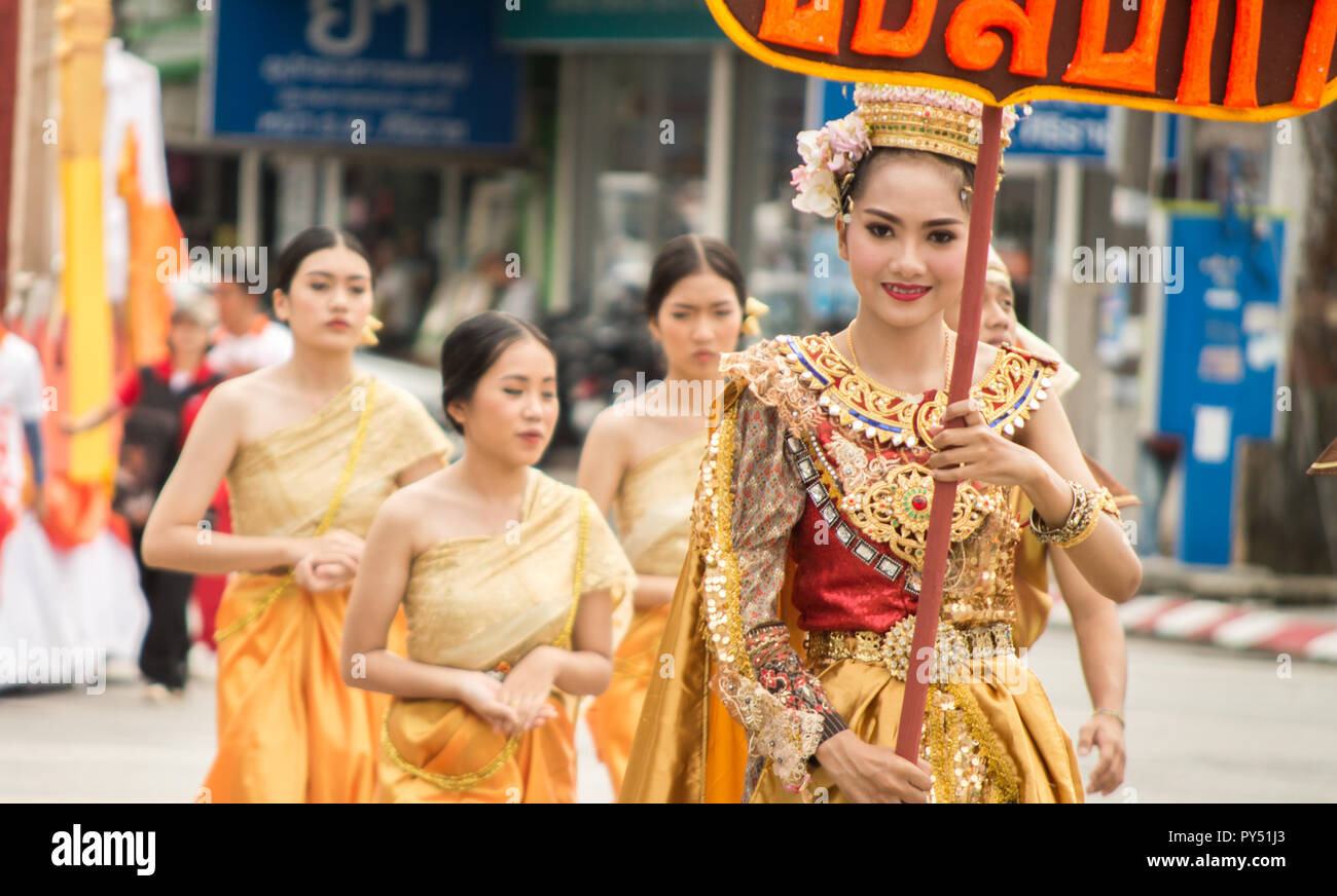 Chiengrai Vidhayakhome School students parade in annual Sports Days ...