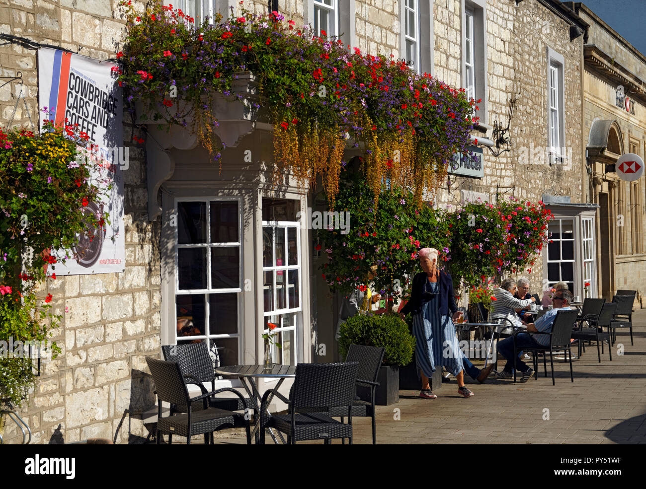 The bear cowbridge hi-res stock photography and images - Alamy
