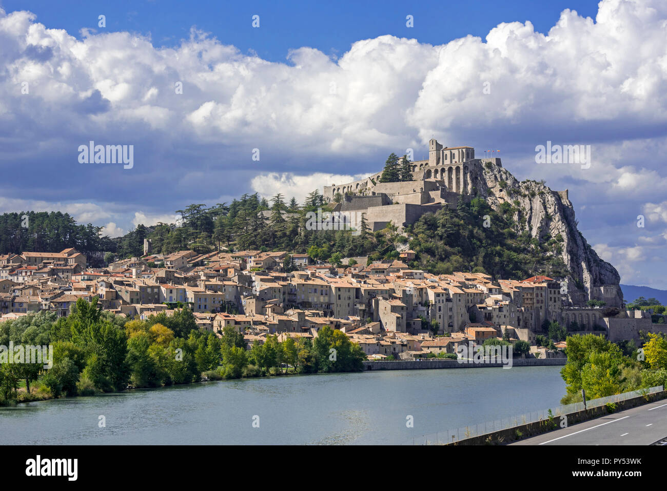 Sisteron france hi-res stock photography and images - Alamy