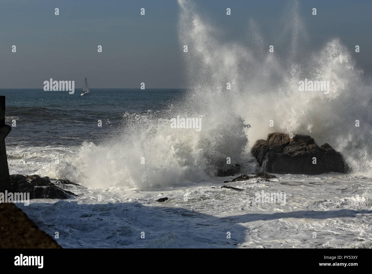 Huge wave breaking ship hi-res stock photography and images - Alamy