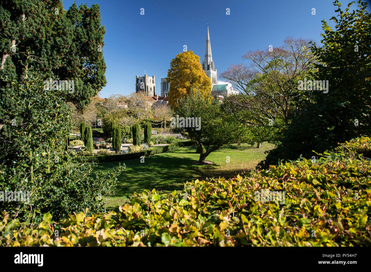 Roman walls of chichester hi-res stock photography and images - Alamy