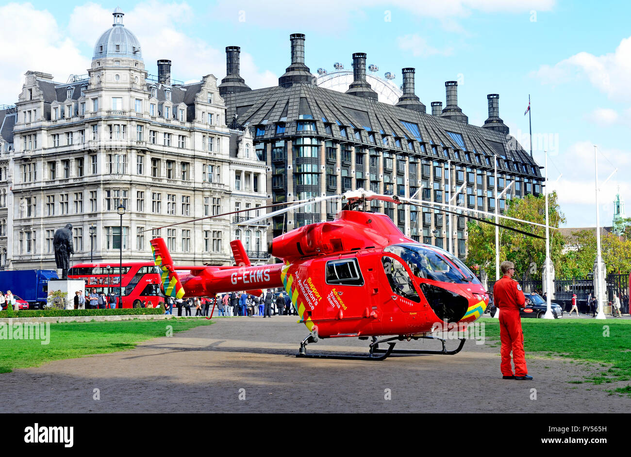 Advanced trauma team hi-res stock photography and images - Alamy