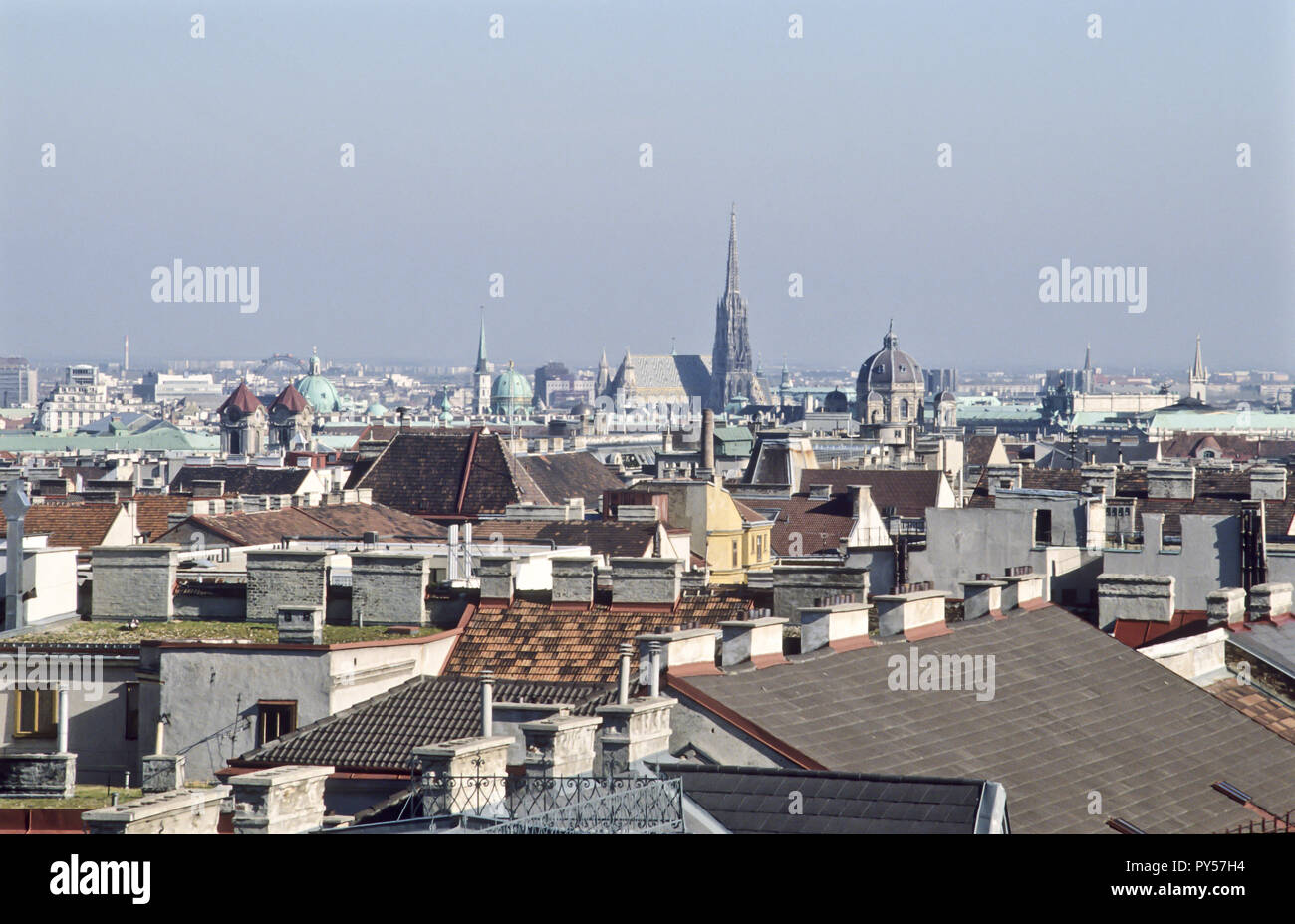 Wien, Stadtpanorama, Blick über die Innenstadt mit Stephansdom - Vienna ...