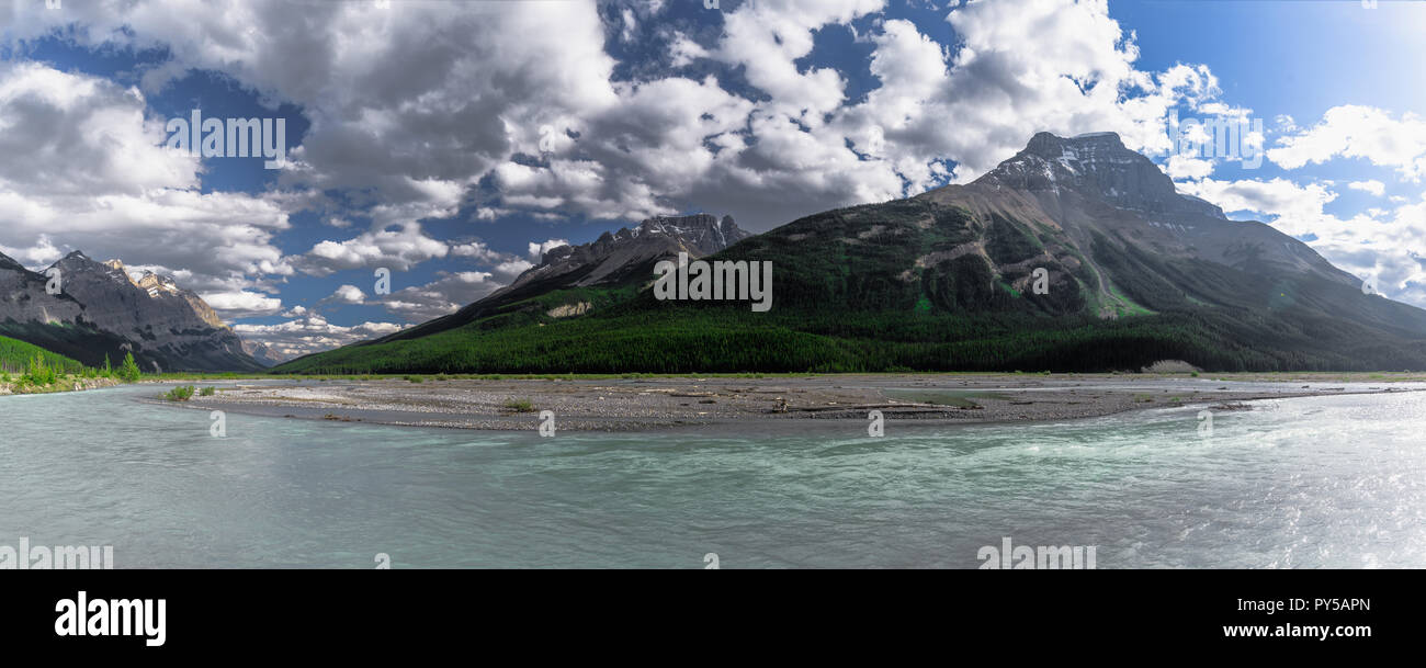 Panorama of Rocky mountains in Banff National Park Stock Photo - Alamy