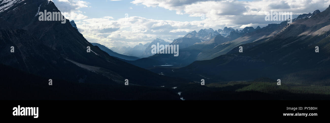 Panorama of Rocky mountains in Banff National Park Stock Photo - Alamy
