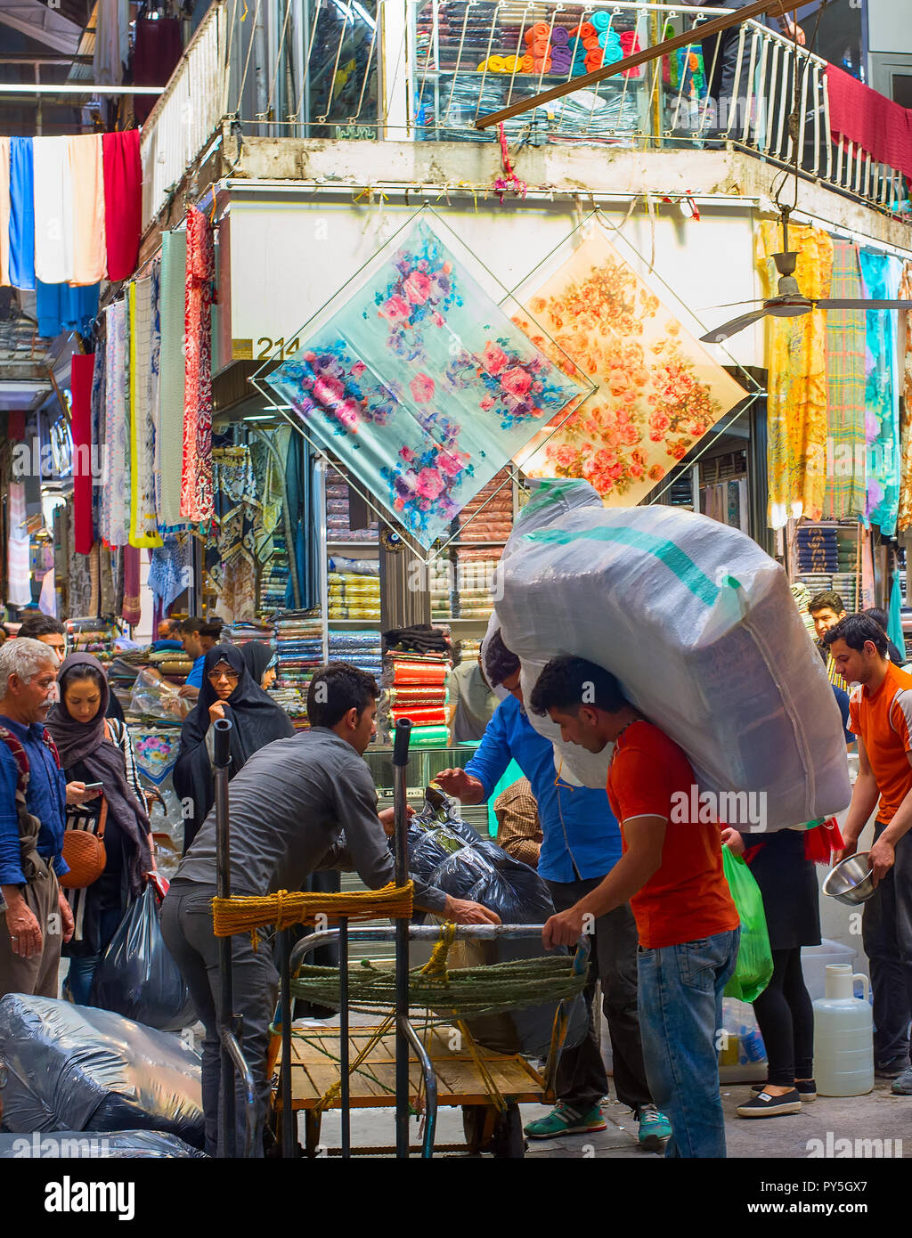 TEHRAN, IRAN - MAY 22, 2017: People at Tehran Grand Bazaar in Tehran ...