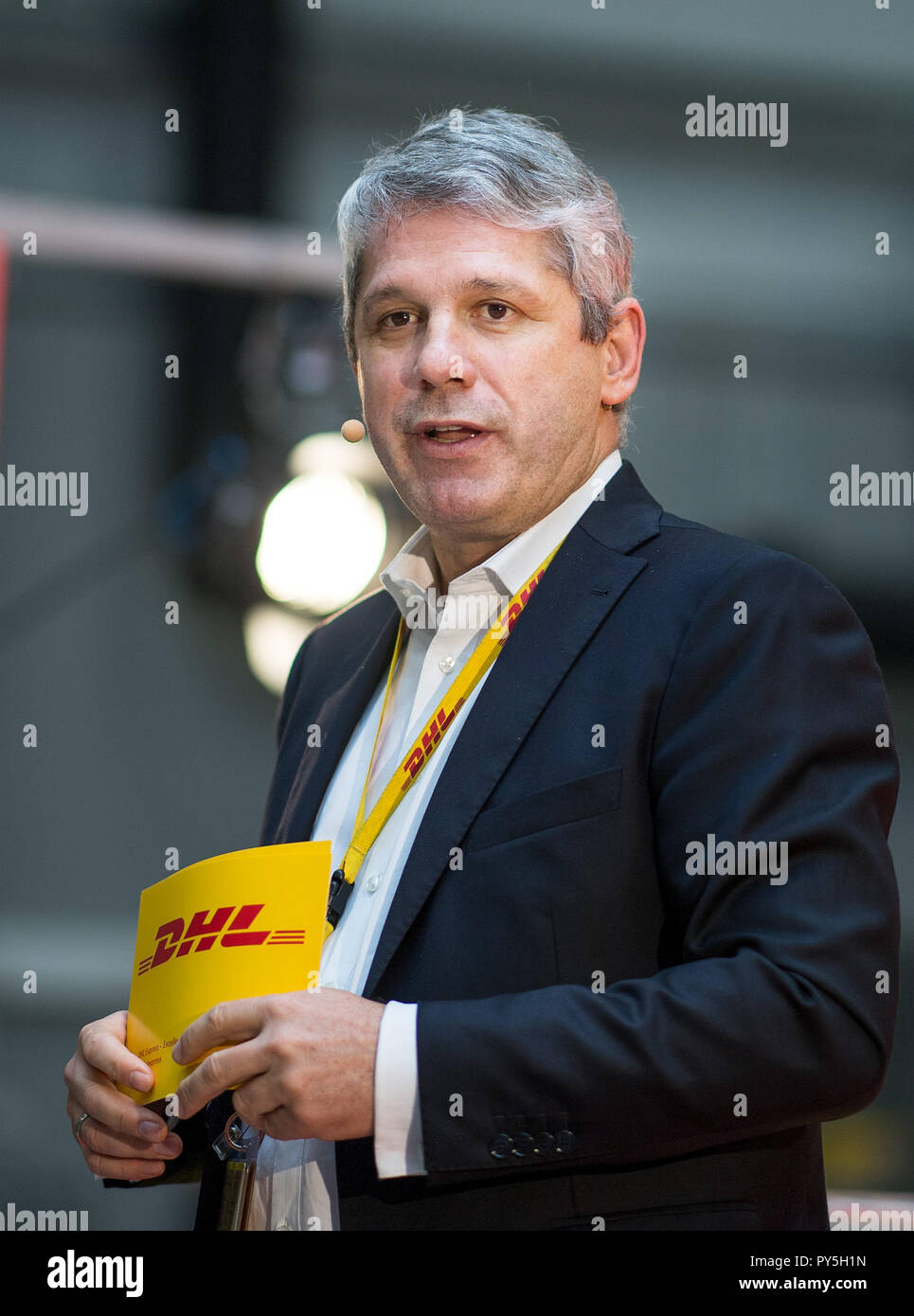 Dhl can hi-res stock photography and images - Alamy