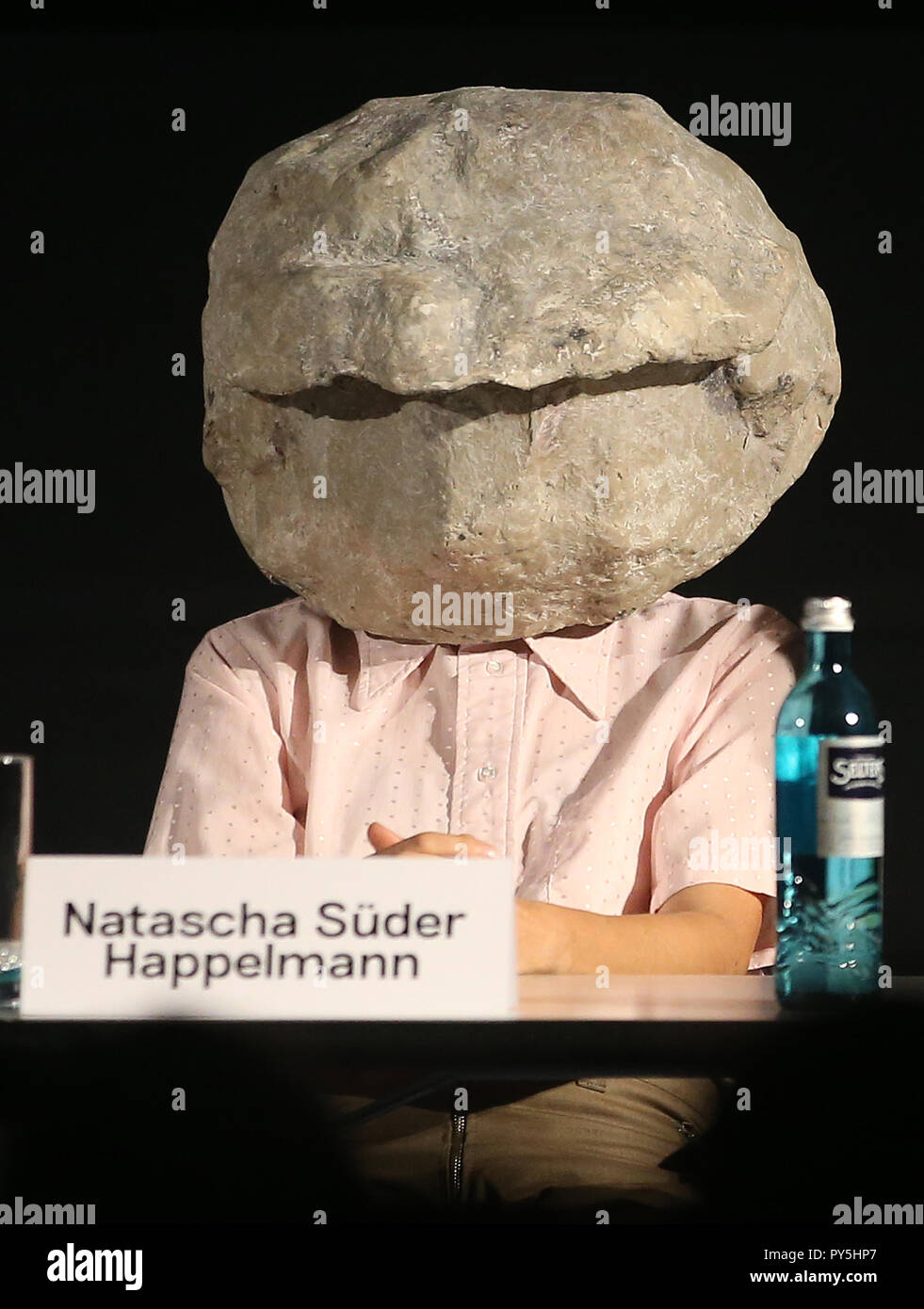 Artist natascha sadr haghighian hi-res stock photography and images - Alamy