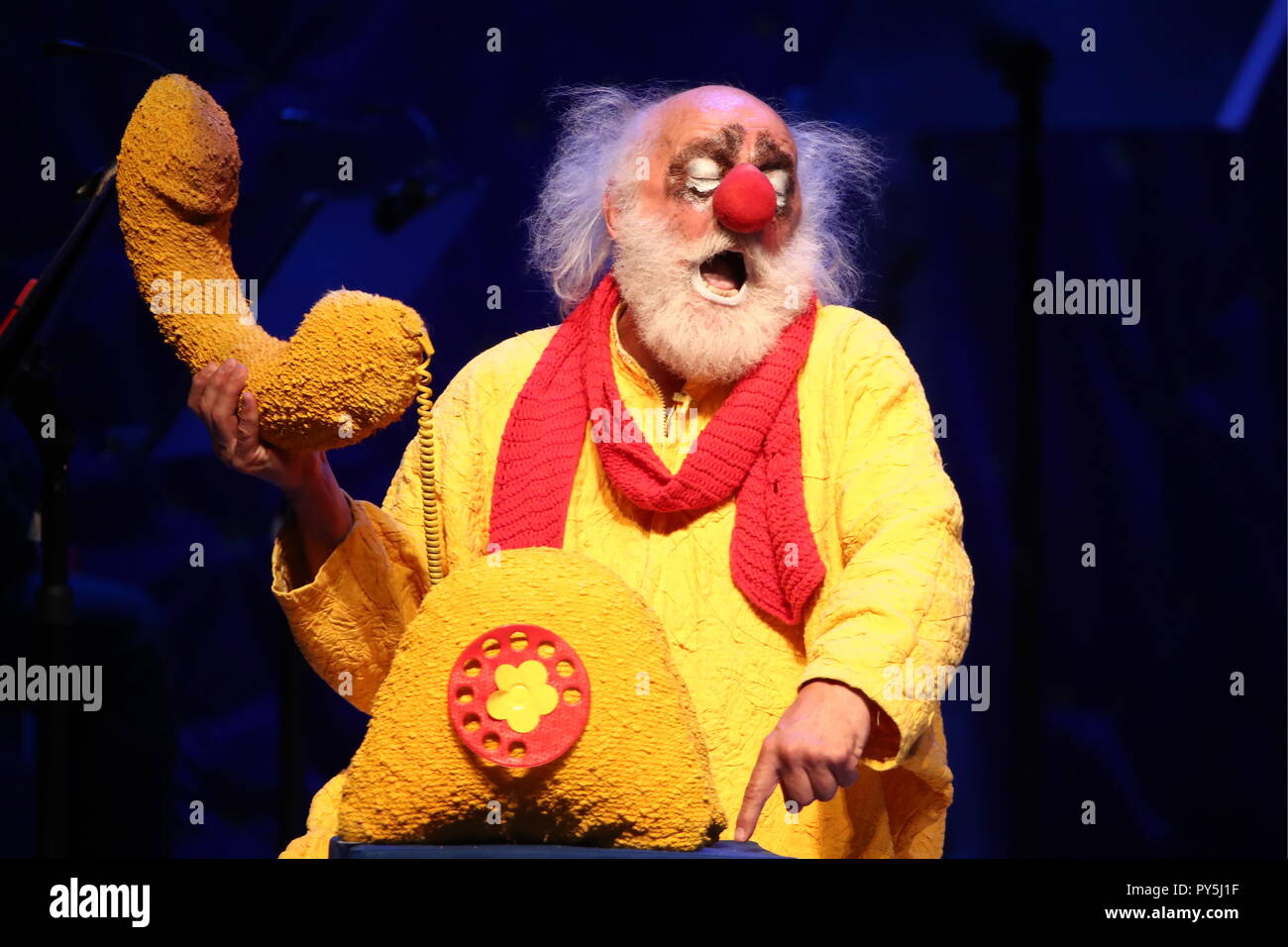 Russian Clown High Resolution Stock Photography and Images - Alamy