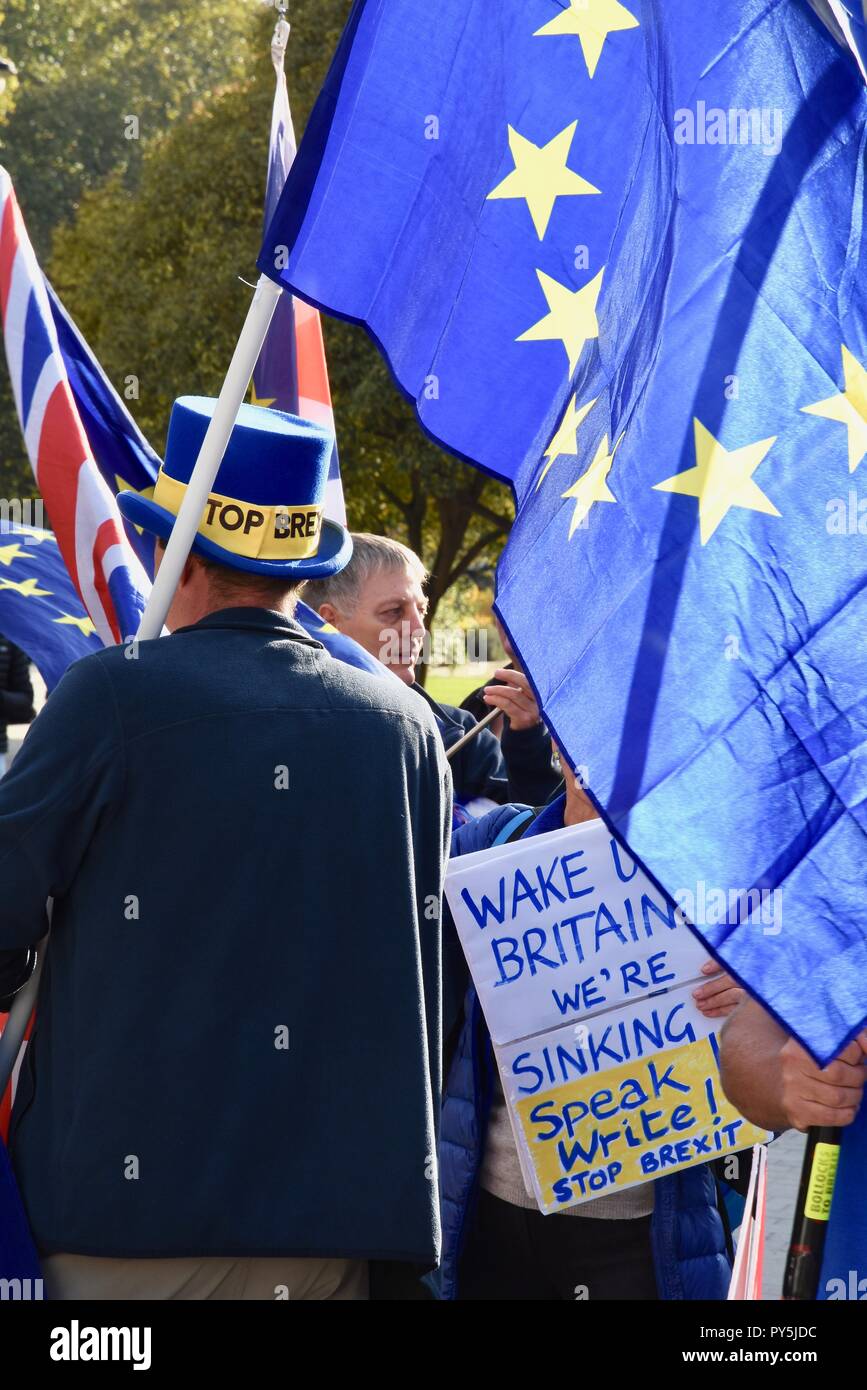 Symbols of defiance hi-res stock photography and images - Alamy