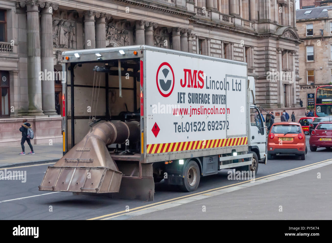 Glasgow, Scotland, UK. 25th October, 2018. On the streets of the City ...