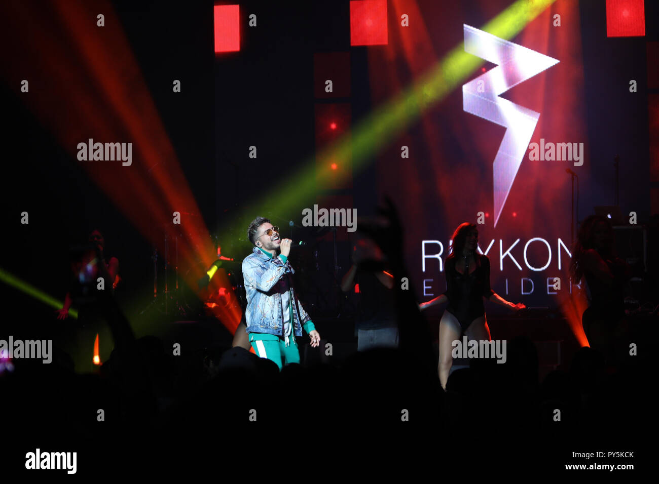 Karol g concert hi-res stock photography and images - Alamy