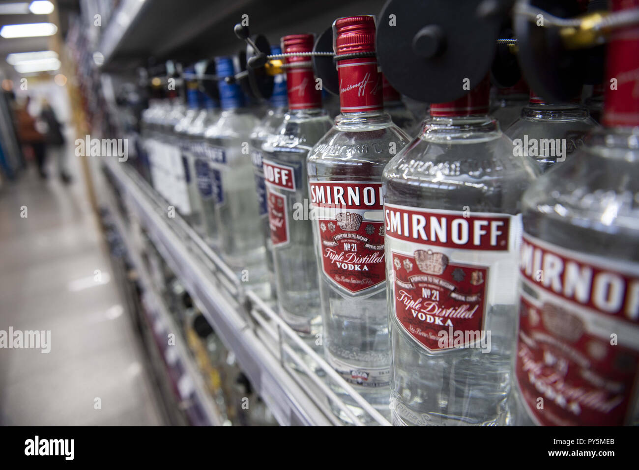 Smirnoff vodka 007 hi-res stock photography and images - Alamy