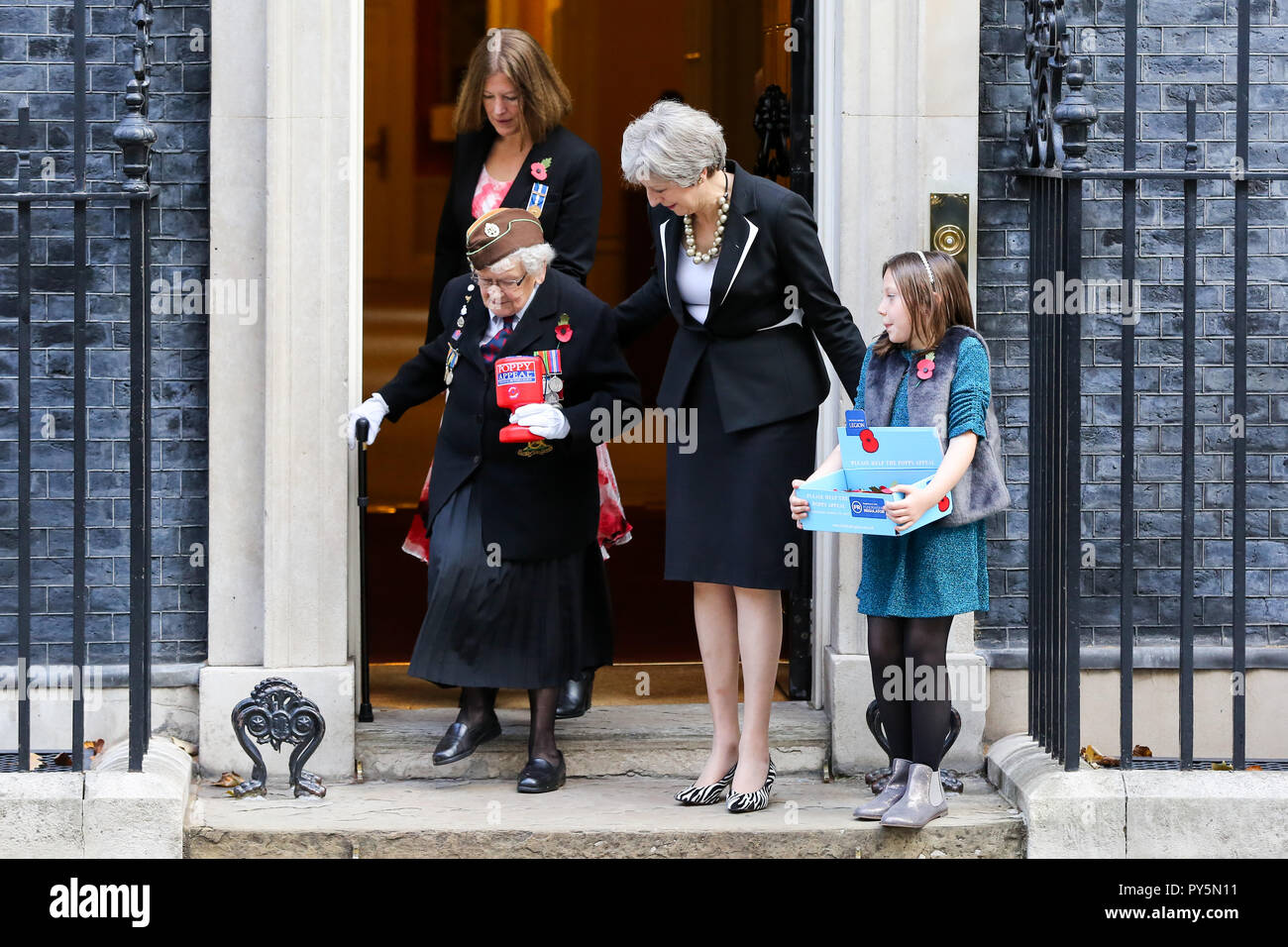 Downing Street, London, UK 25 Oct 2108 - Barbara Windsor 93 years old ...