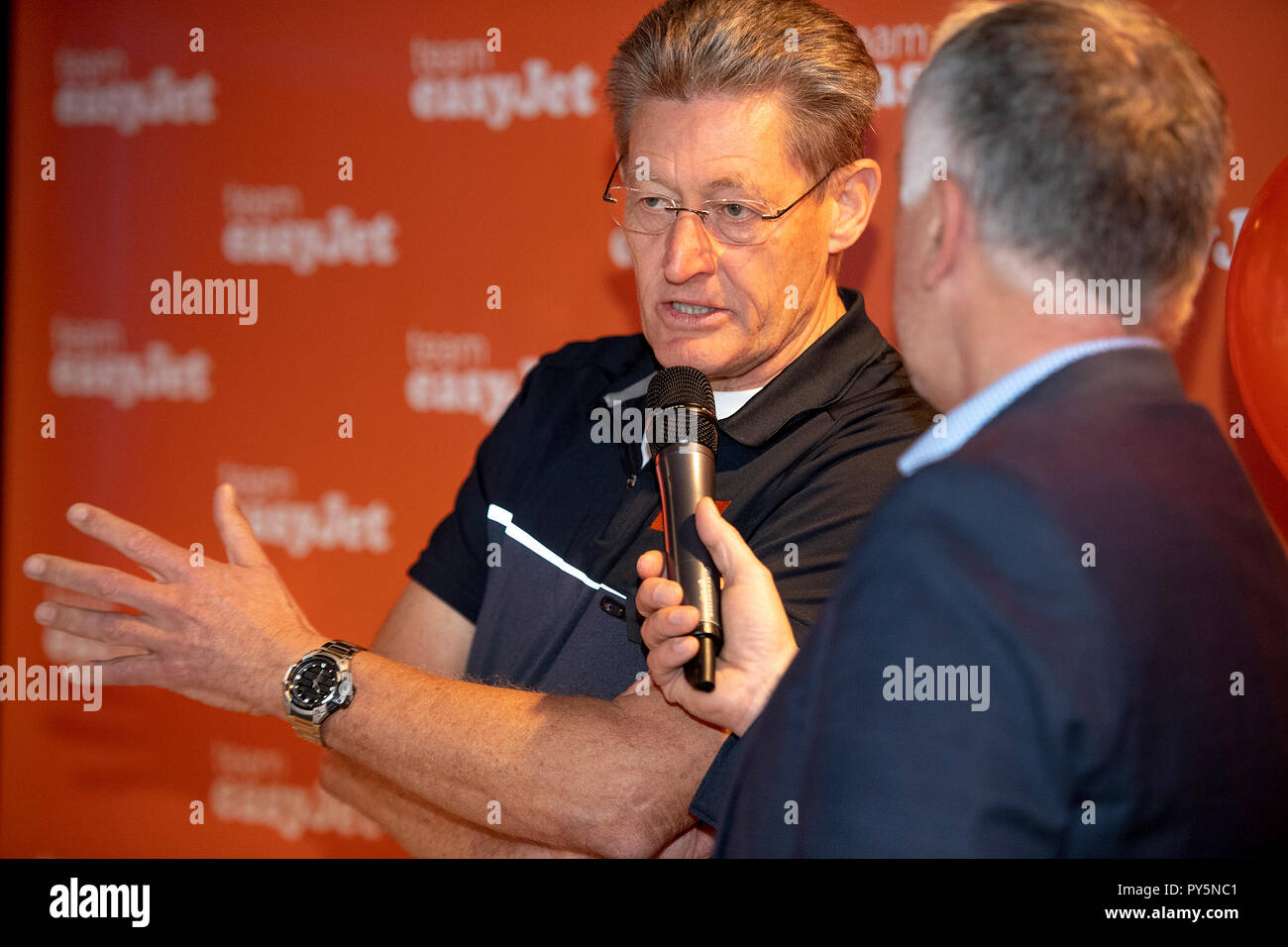 25-10-2018: Speedskating: Presentation Team Easyjet: Heerenveen Trainer ...