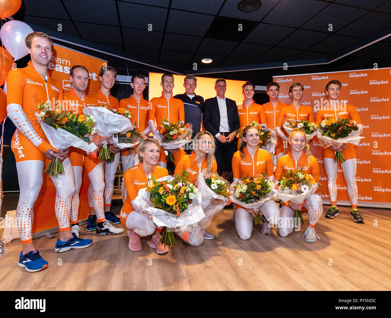 25-10-2018: Speedskating: Presentation Team Easyjet: Heerenveen Team ...