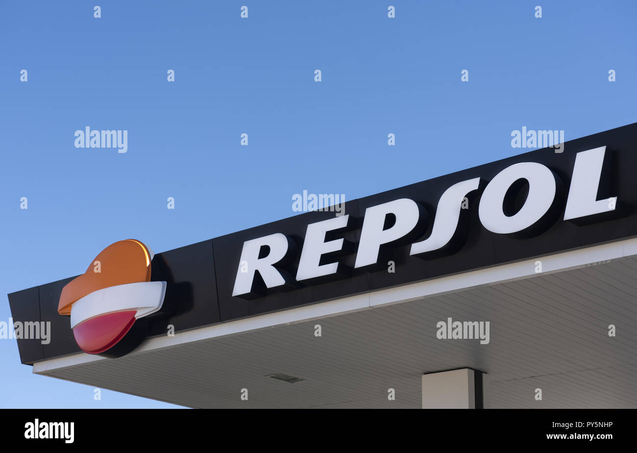 Spain. 25th Oct, 2018. A Repsol gas station seen in Spain. Credit ...