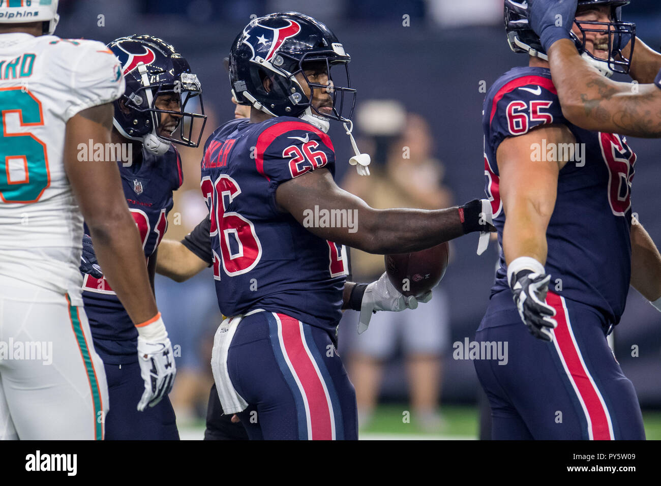 Houston, TX, USA. 25th Oct, 2018. Houston Texans running back Lamar ...
