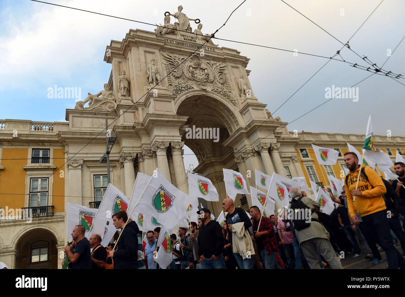 Poor working conditions hi-res stock photography and images - Alamy