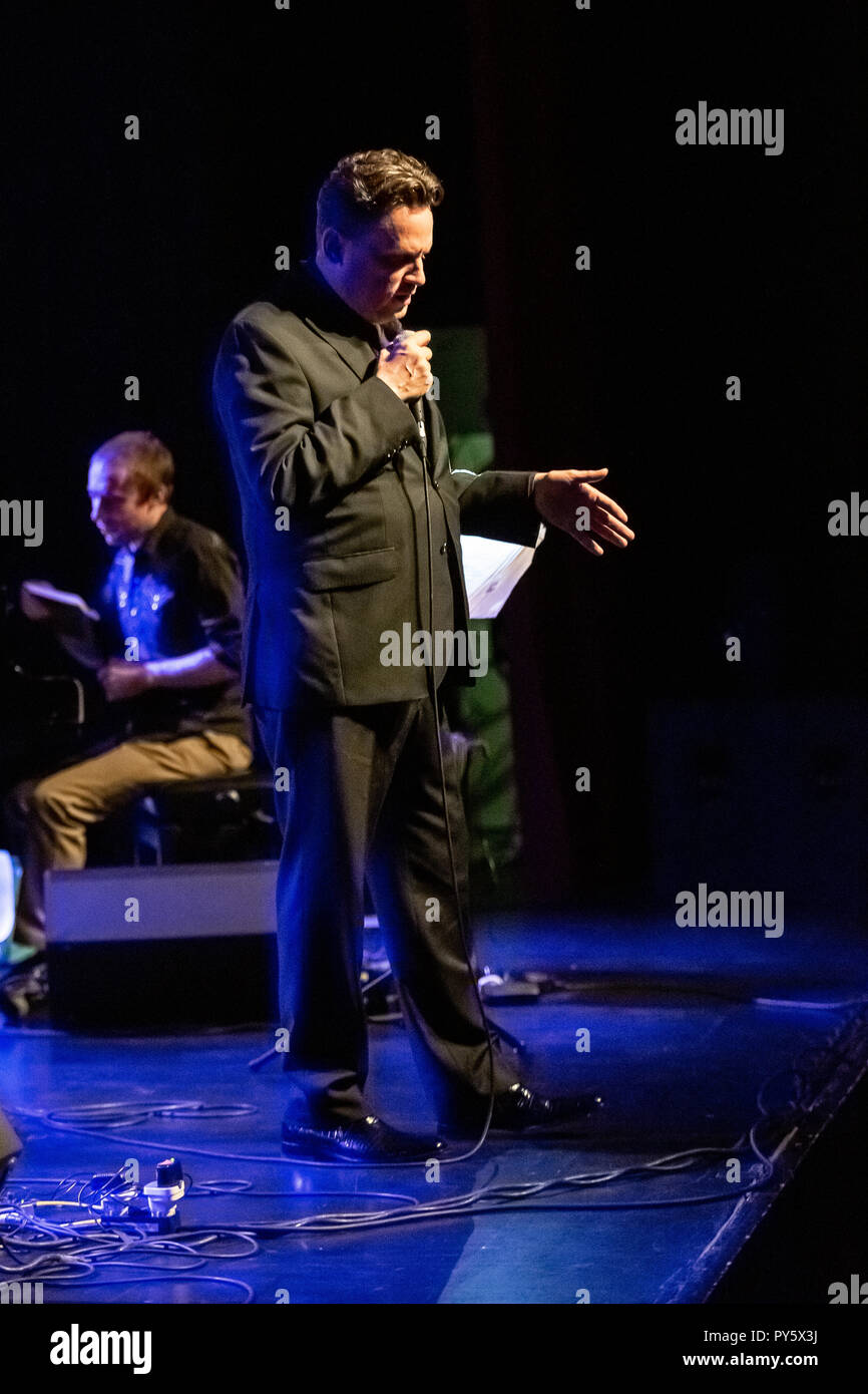 Mark edward kozelek hi-res stock photography and images - Alamy