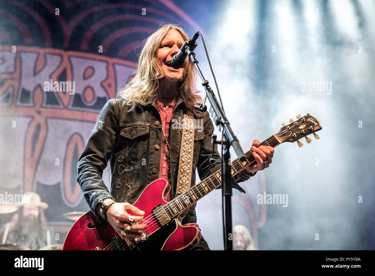 Charlie Starr Of Blackberry Smoke Stock Photos & Charlie Starr Of ...