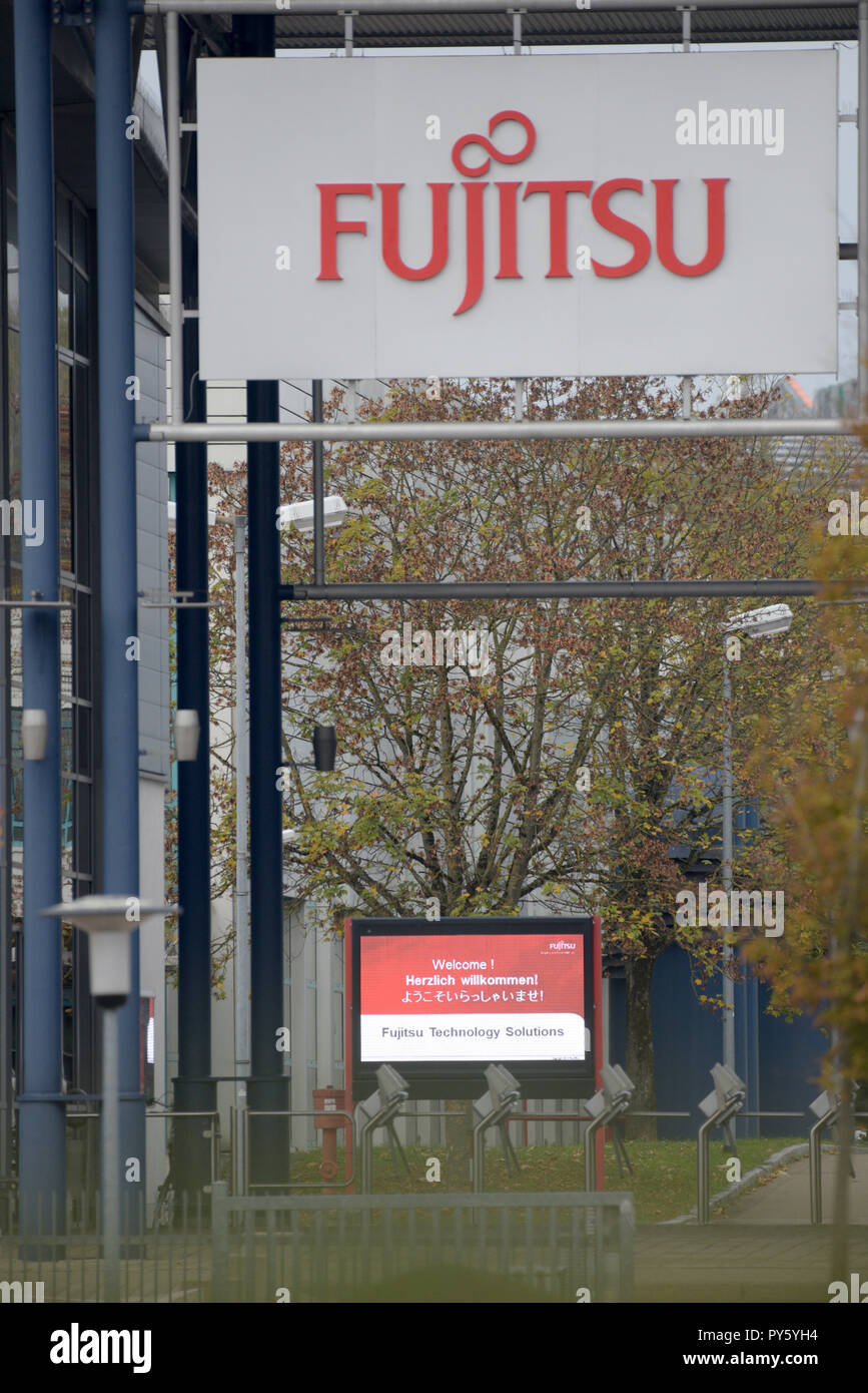 Computer Factory Japan High Resolution Stock Photography and Images - Alamy