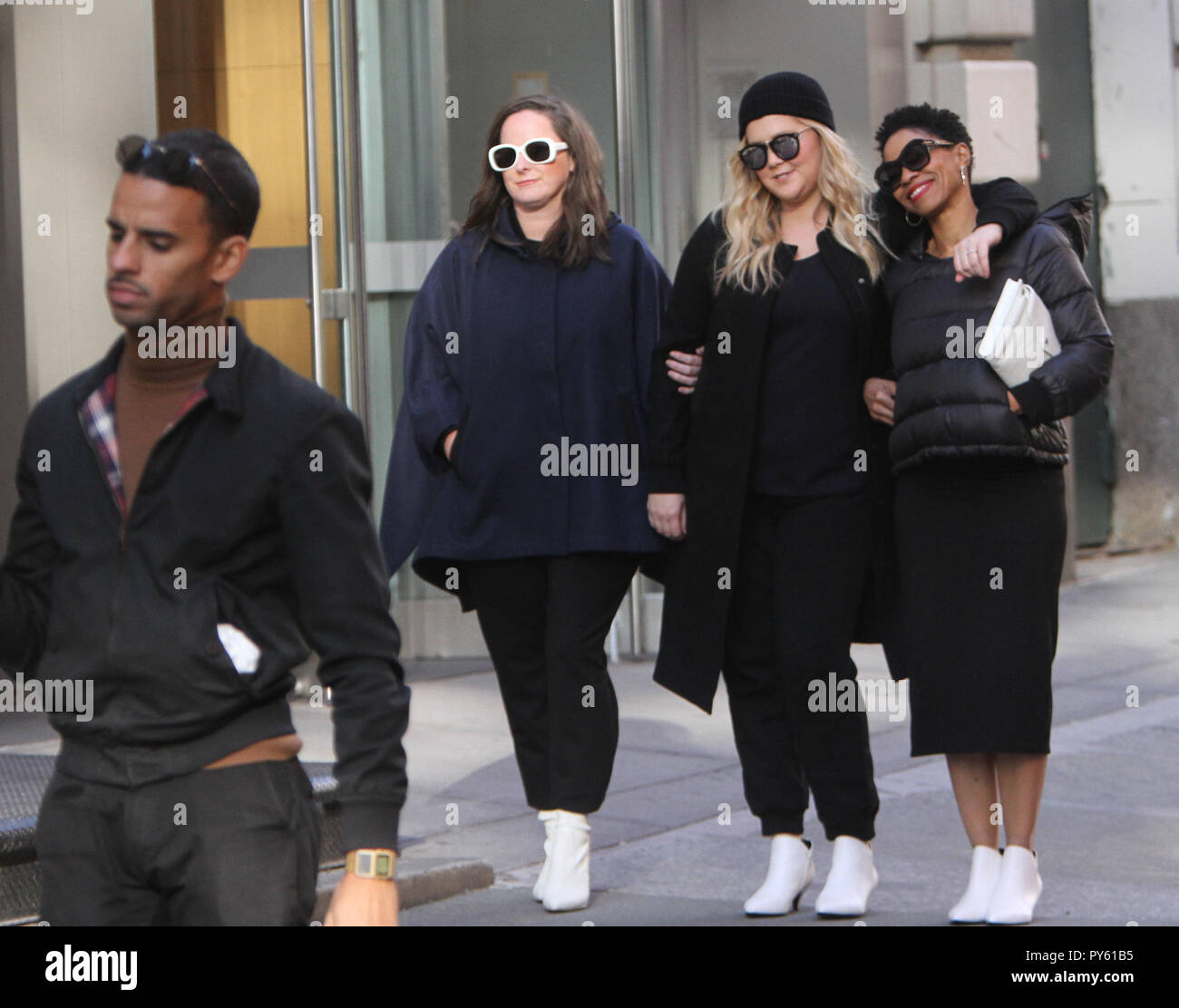 New York, NY, USA. 25th Oct, 2018. Amy Schumer and Leesa Evans seen ...