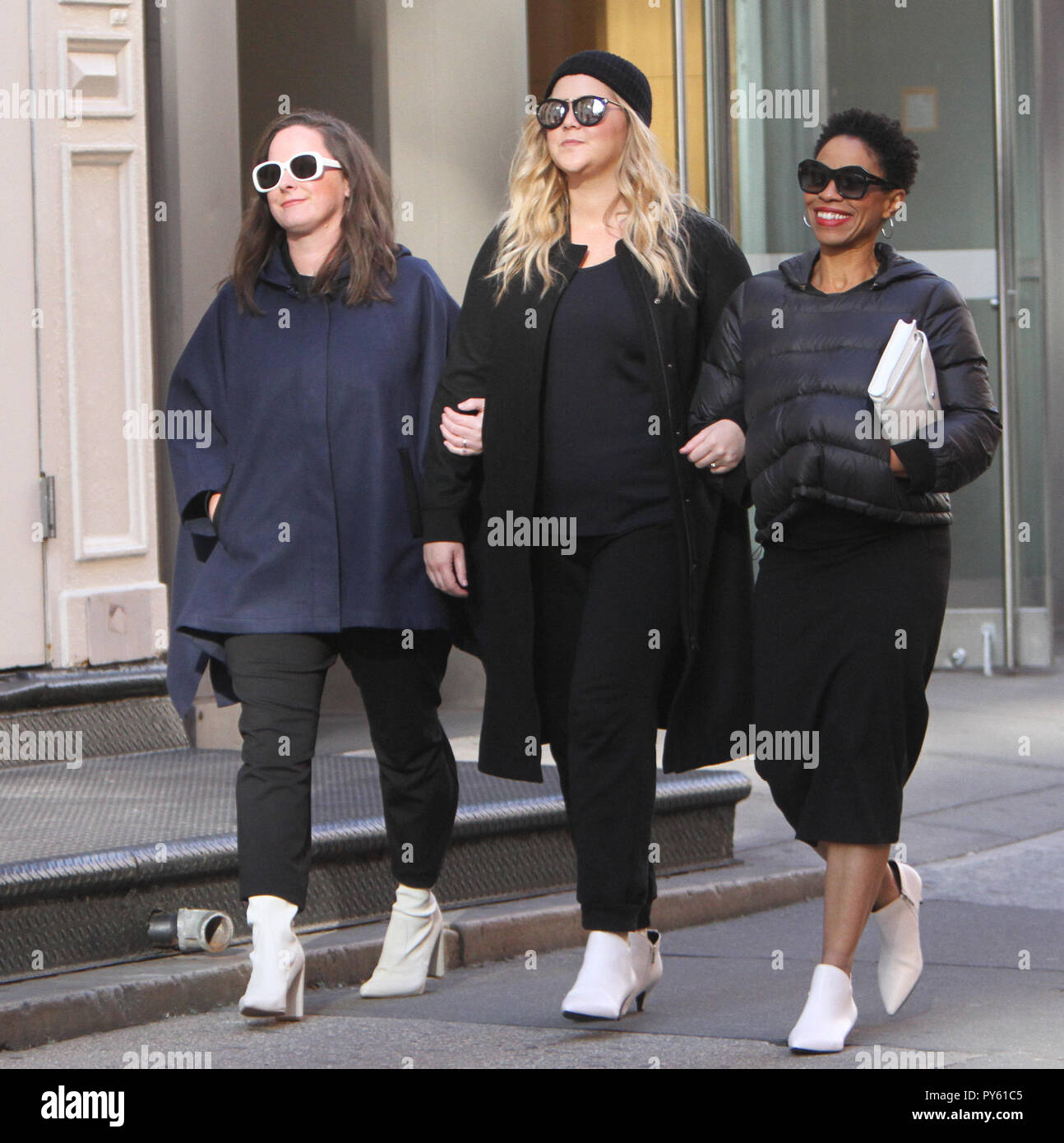 New York, NY, USA. 25th Oct, 2018. Amy Schumer and Leesa Evans seen ...