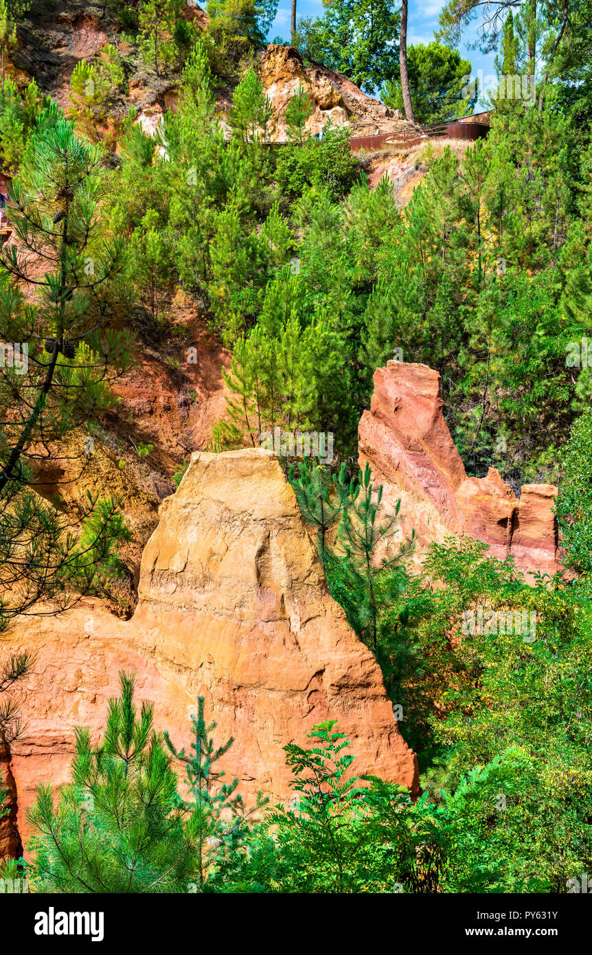 Ochre landscape at Roussillon in Provence, France Stock Photo - Alamy