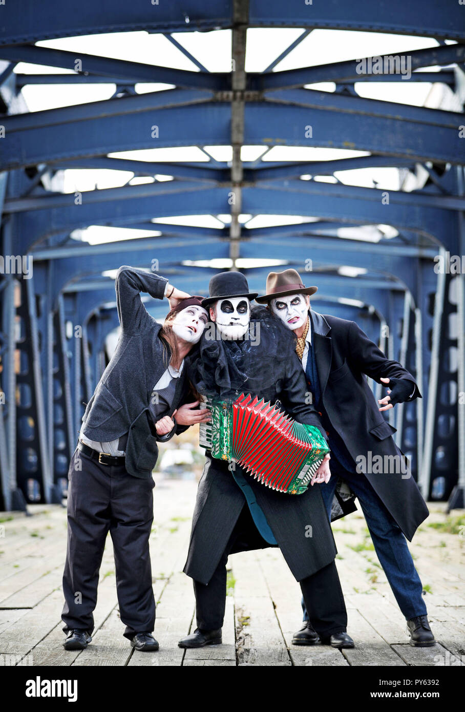 Adrian stout hi-res stock photography and images - Alamy