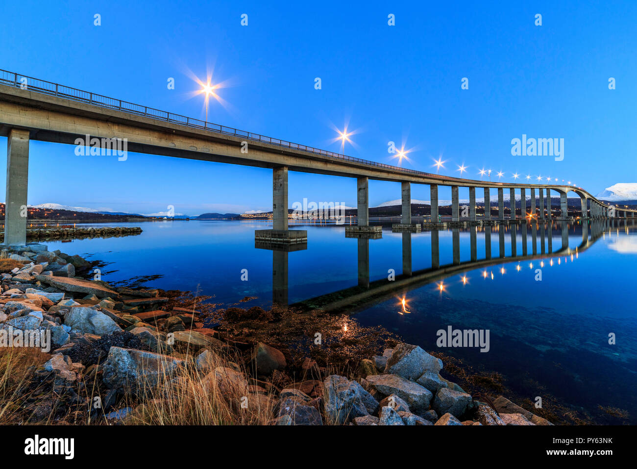 Sandnessund Bridge crosses the Sandnessundet strait between the islands ...
