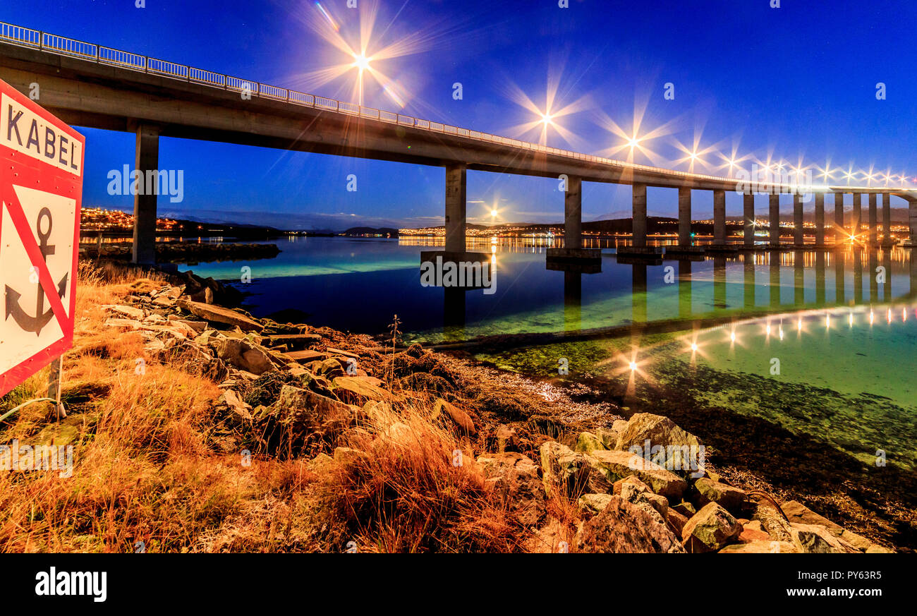 Sandnessund Bridge crosses the Sandnessundet strait between the islands ...