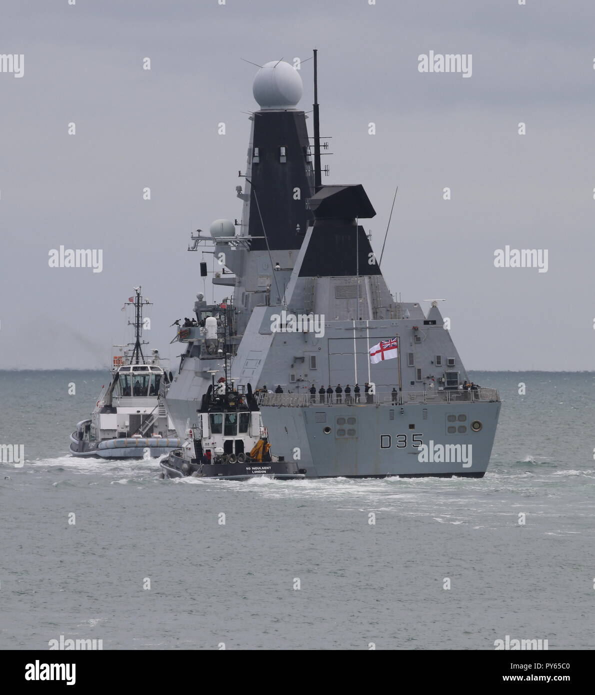 Type 45 destroyer hms dragon hi-res stock photography and images - Alamy