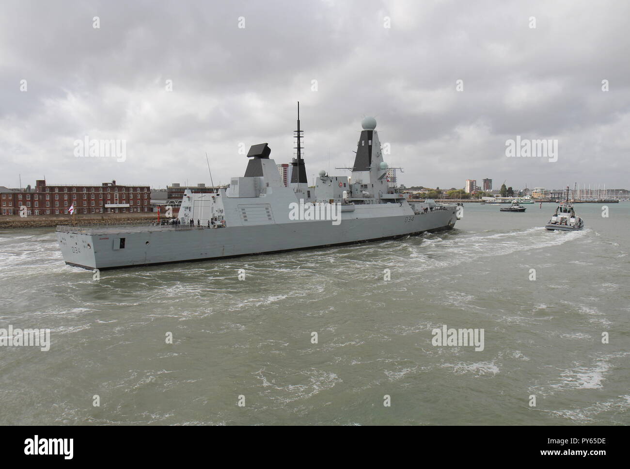 The Royal Navy Type 45 destroyer HMS Diamond arriving at her homeport ...