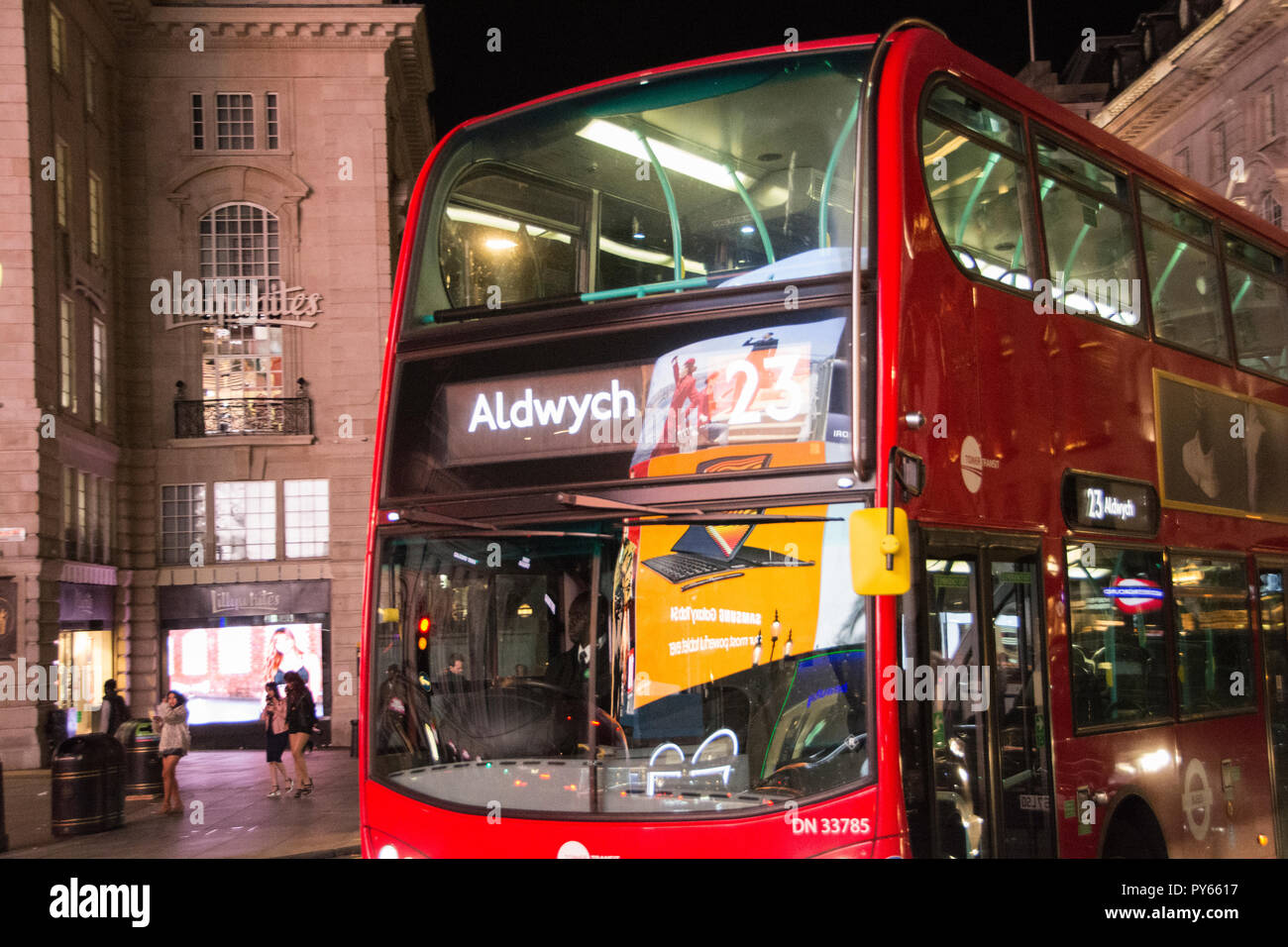 Enviro400H MMC LOndon bus at Piccadilly Circus, London, UK Stock Photo ...