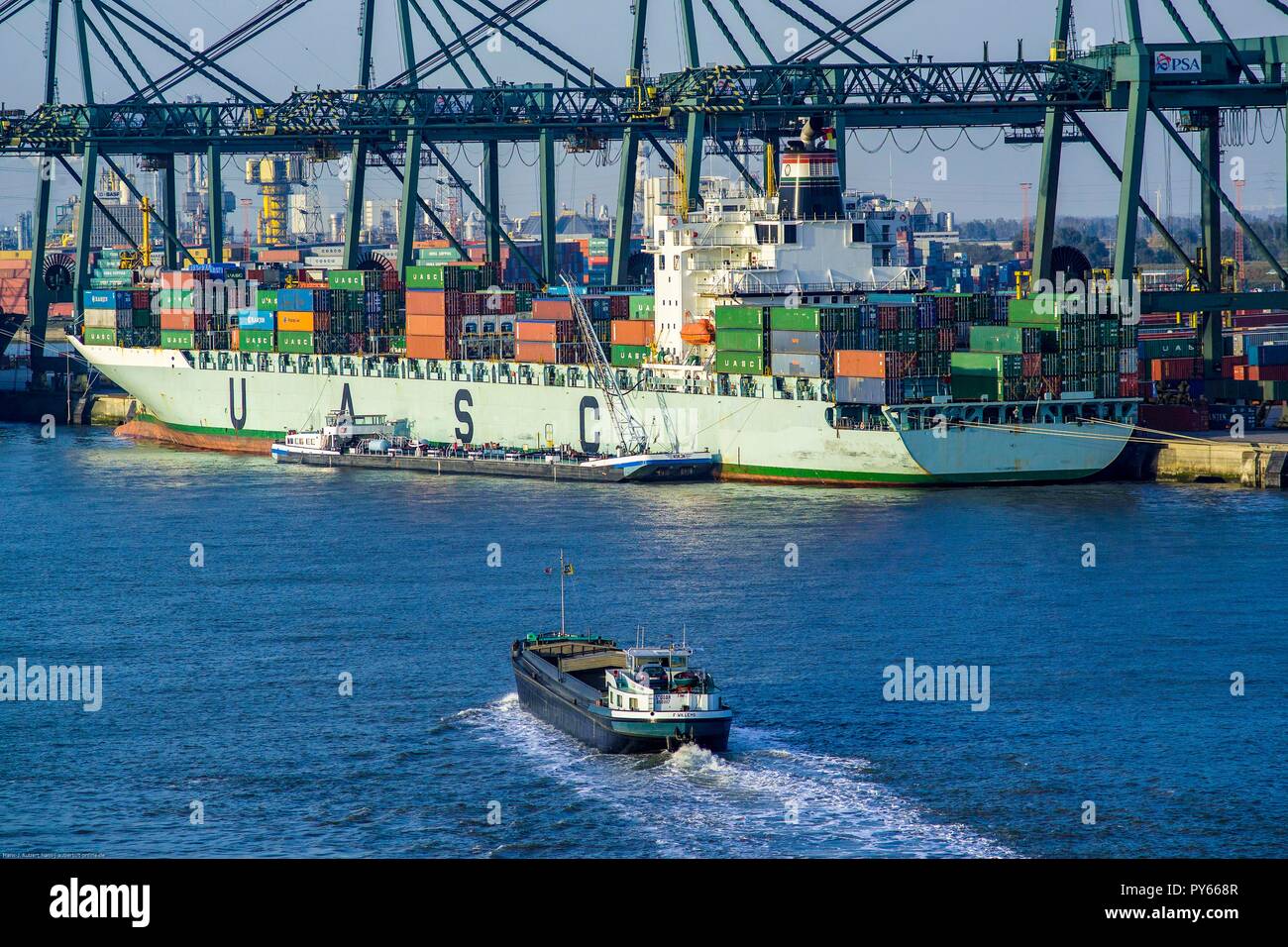 Of maritime and inland shipping hi-res stock photography and images - Alamy