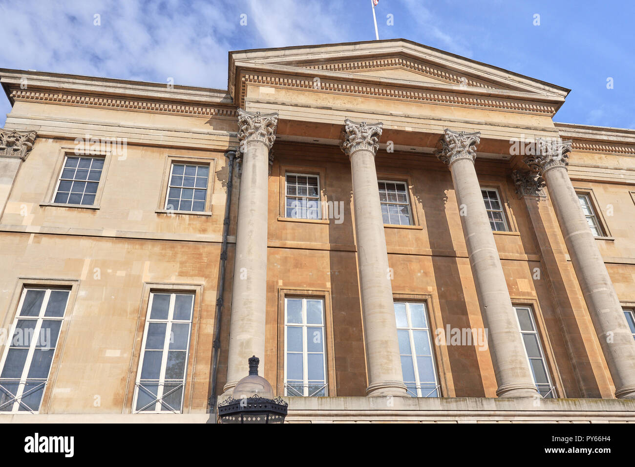 Apsley House, home of the Wellington family, Hyde Park corner, London ...
