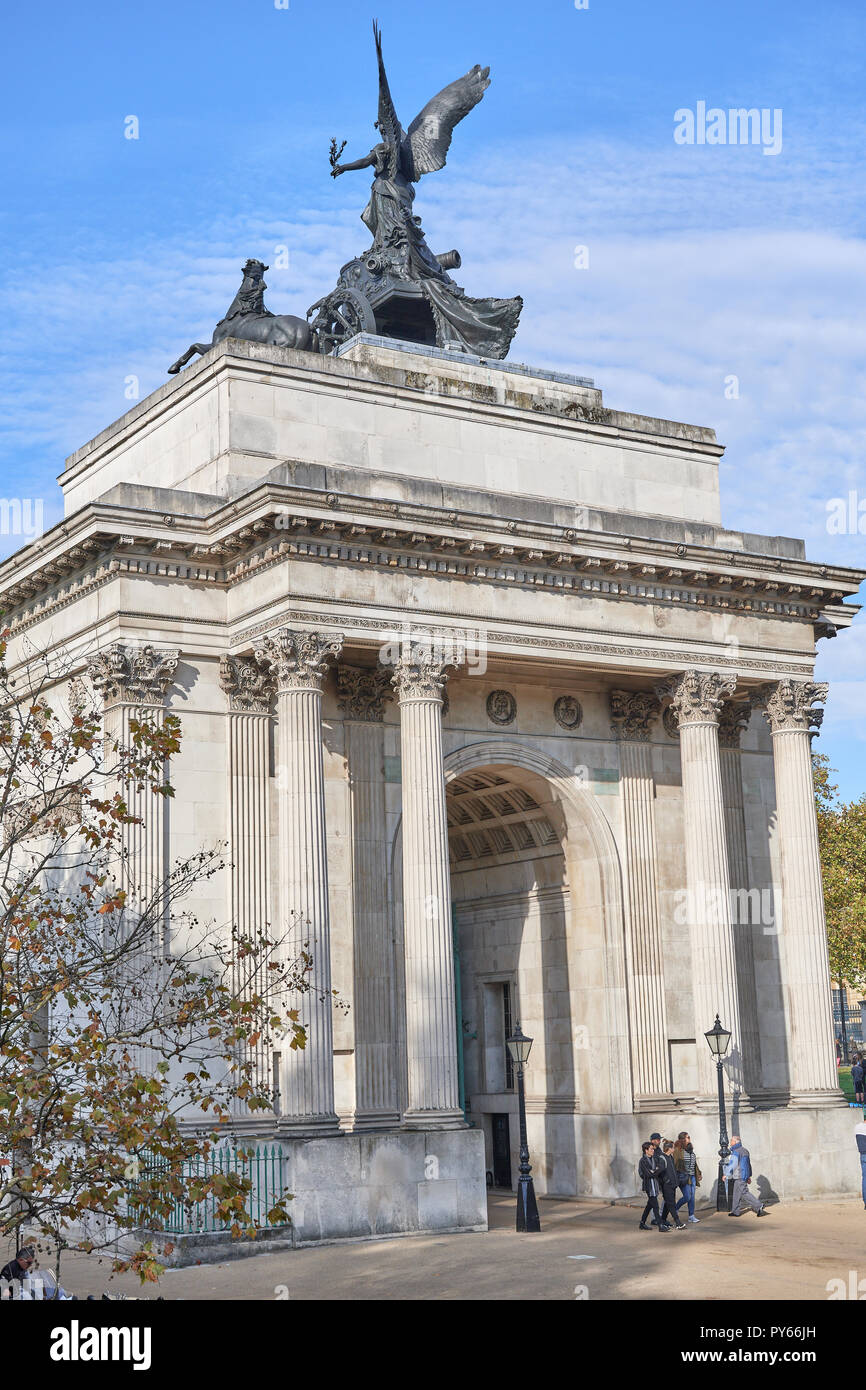 Wellington arch at Hyde Park corner, London, England Stock Photo - Alamy