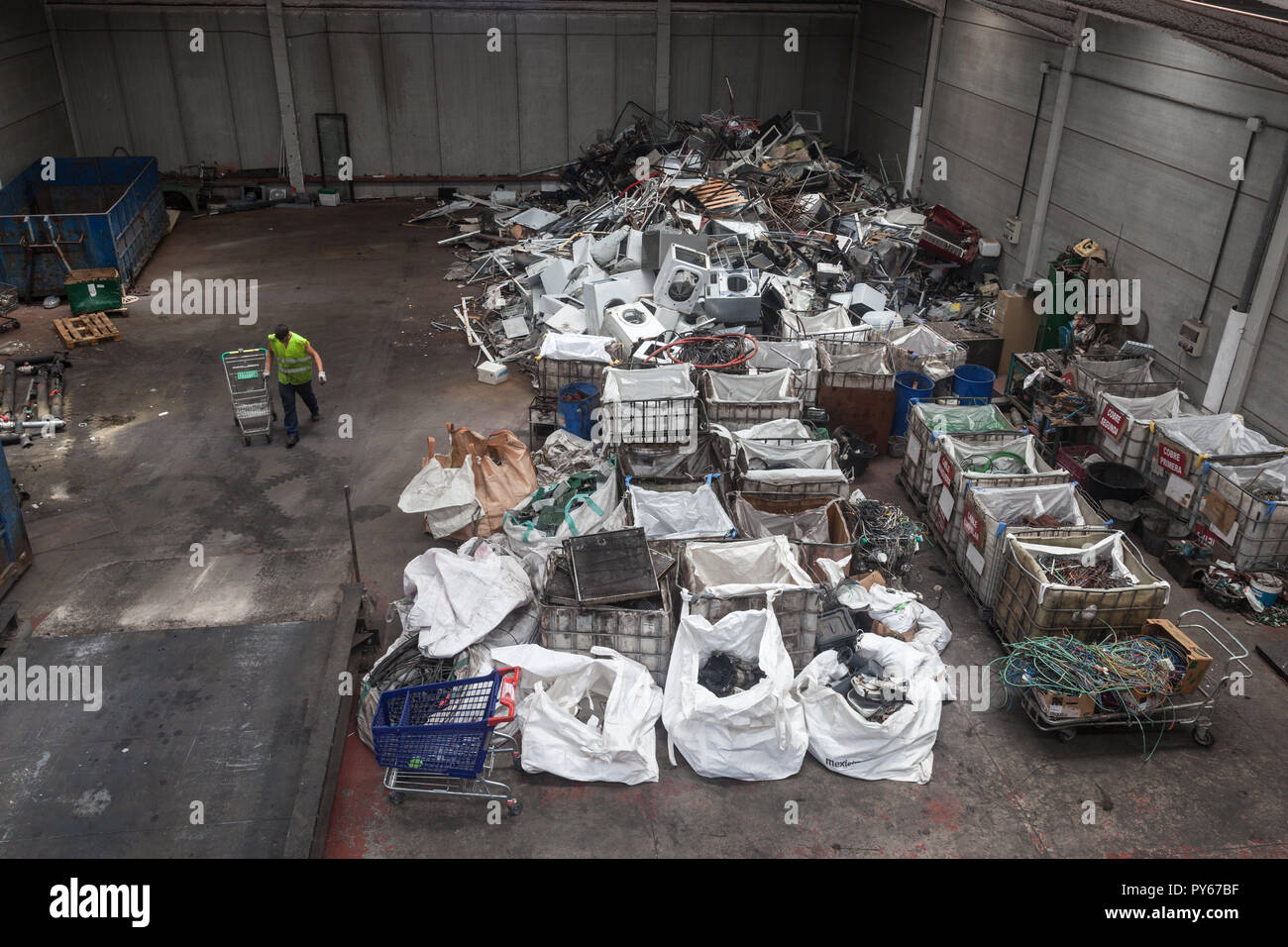 municipal mixed solid waste management Stock Photo - Alamy