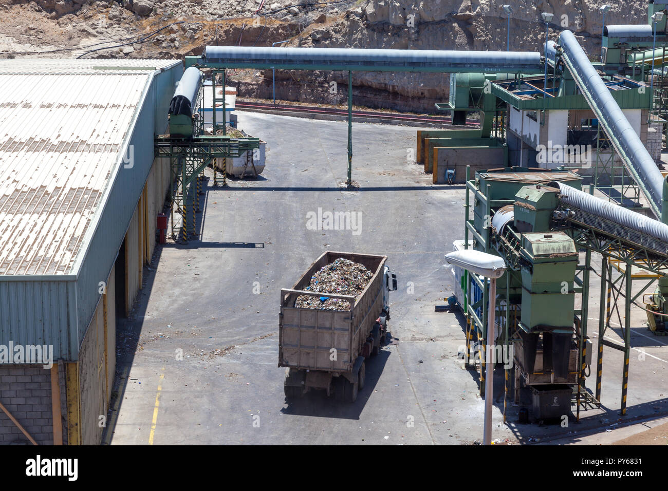 Materials recovery facility hi-res stock photography and images - Alamy