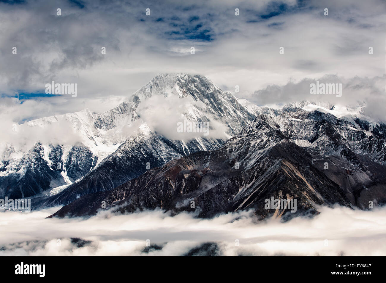 Mount Gongga High Resolution Stock Photography and Images - Alamy