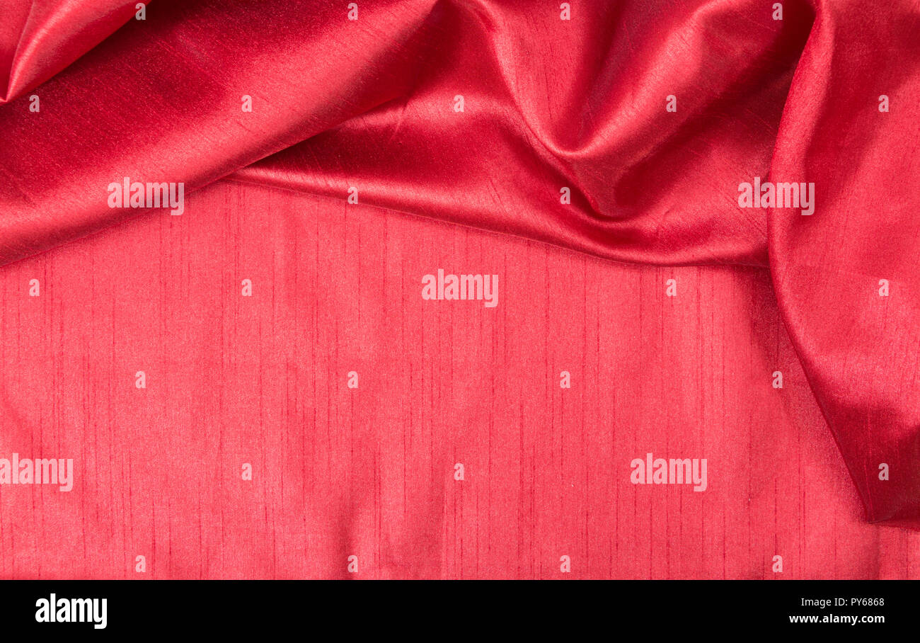 Rich red wavy fabric texture / background Stock Photo - Alamy