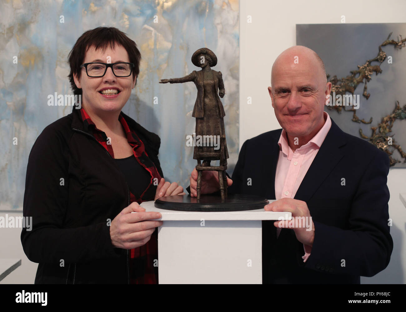 Sculptor Hazel Reeves and Andrew Simcock, the Chair of the Emmeline ...