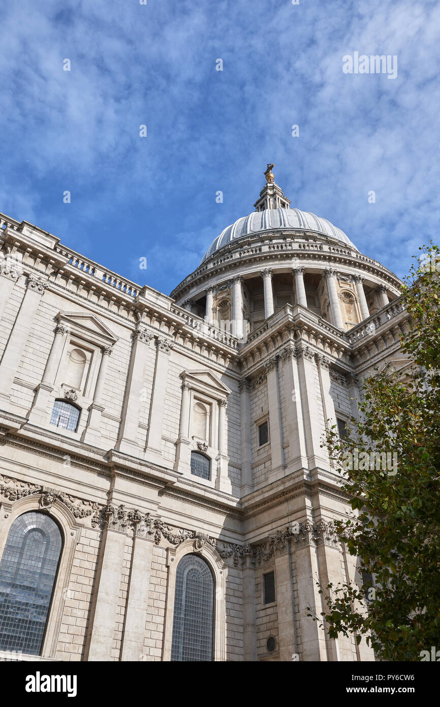 Dome and spire on top of St Paul's cathedral, London, England Stock ...