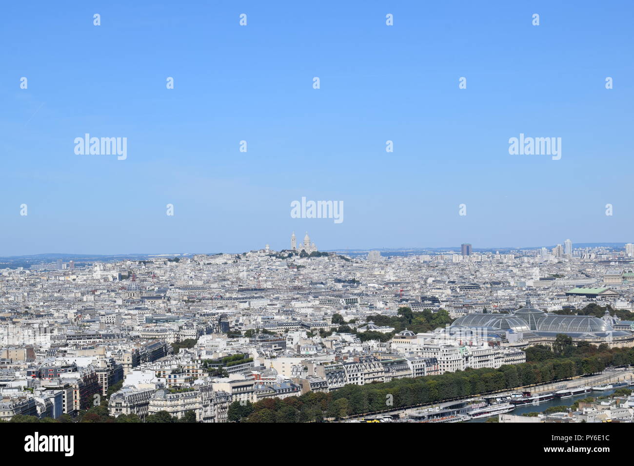 Birds eye view eiffel tower hi-res stock photography and images - Alamy